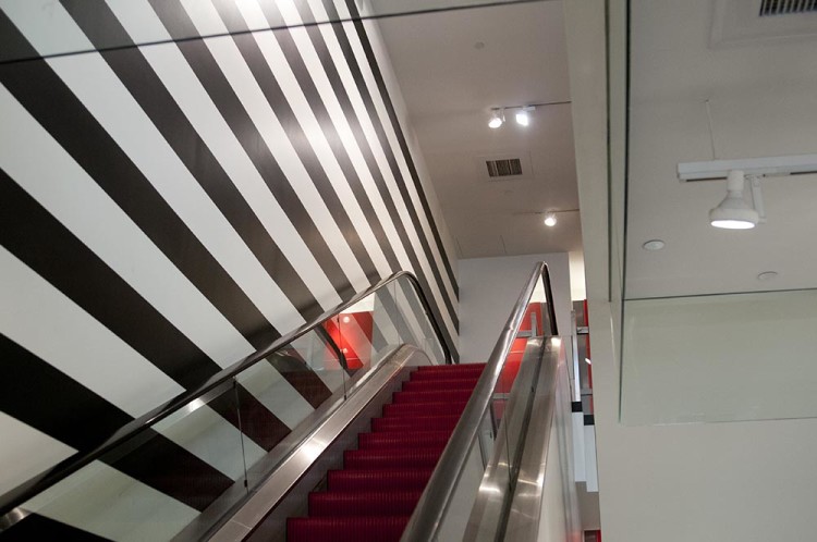 Retail graphics for walls in stores, malls & offices | AGRetail